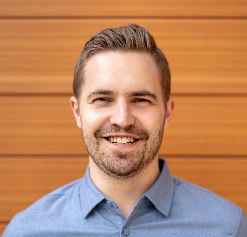 About Us - EMOttawa Blog